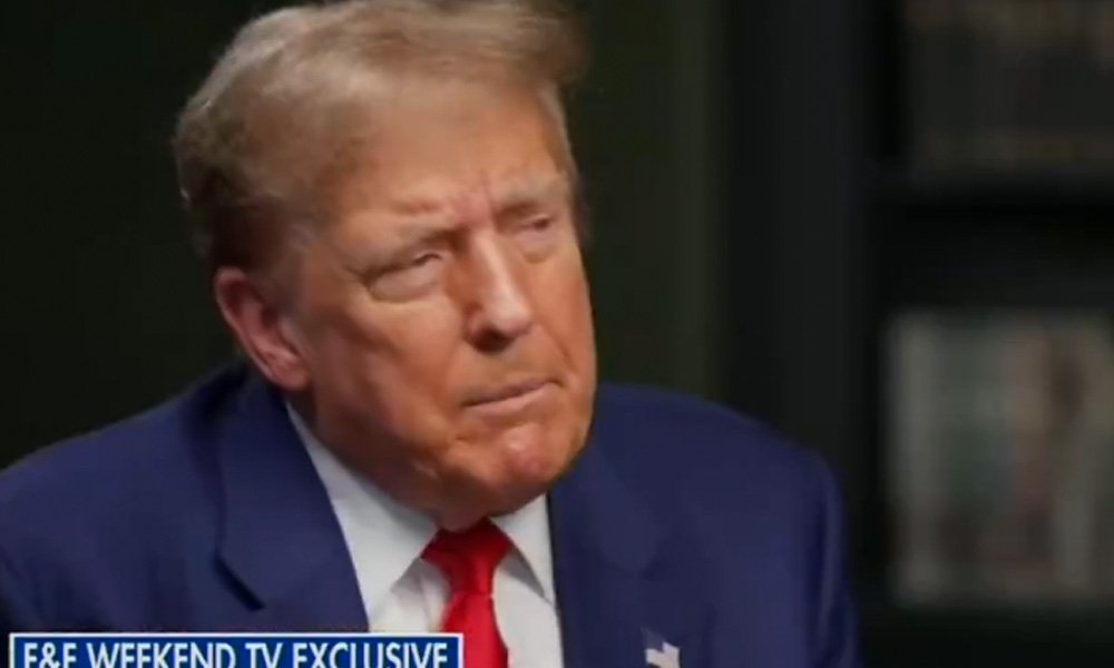 Botched Trump Interview on Fox Sparks Internet Laughter Over 'Heavily ...