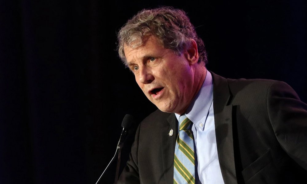 Democrat Sherrod Brown Takes Lead in Ohio Race That Could Decide ...
