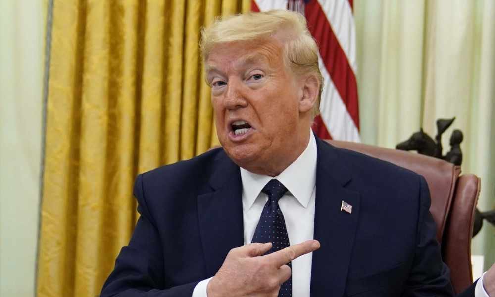 Screaming match erupts in Oval Office as lobbyist confronts Trump over ...